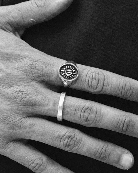Twojeys Midnight Ring - Silver – Urbn Lot